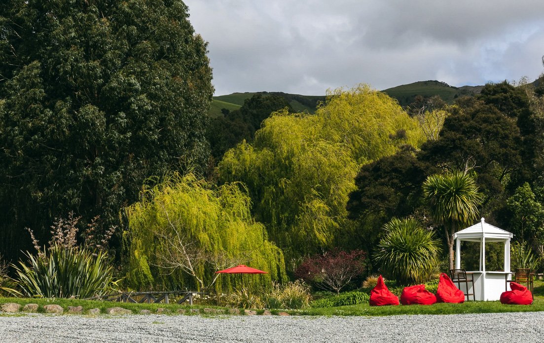 French Peak Vineyard & Accommodation, Akaroa, Banks Peninsula - NZ ...